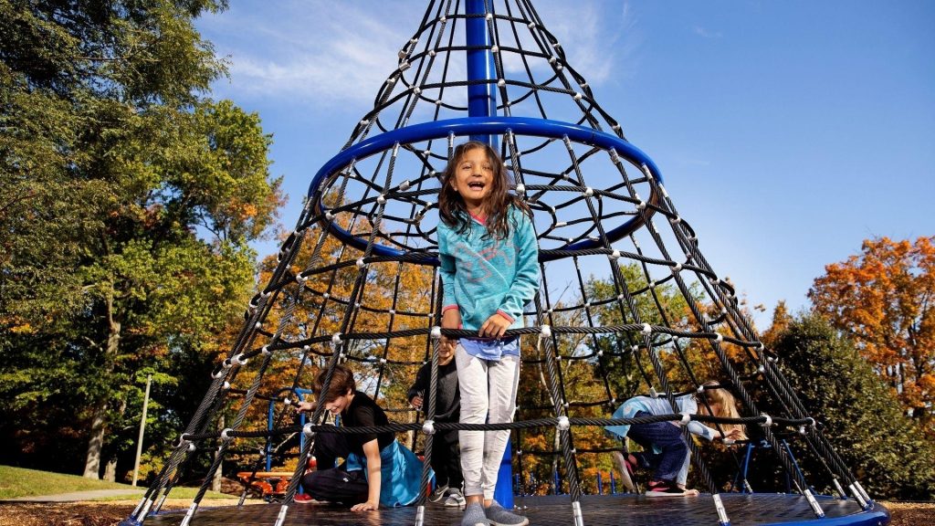 VistaRope | Custom Rope Climbing Play Systems | Cunningham Recreation